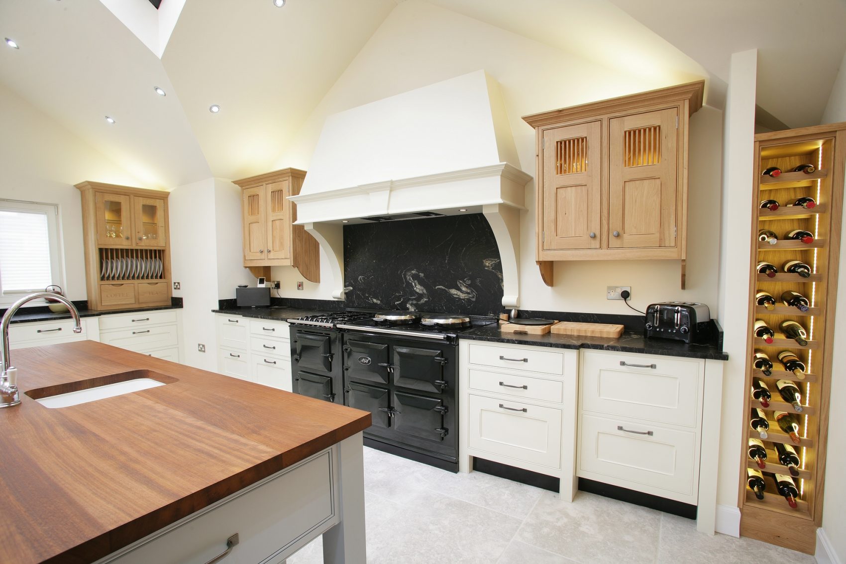 Traditional Kitchens - Bespoke & Luxury Kitchens in Perth, Edinburgh ...